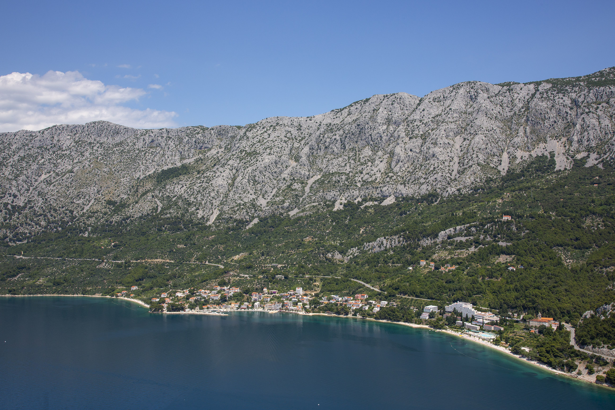 Nekretnine u Zaostrogu s pogledom blizu plaže